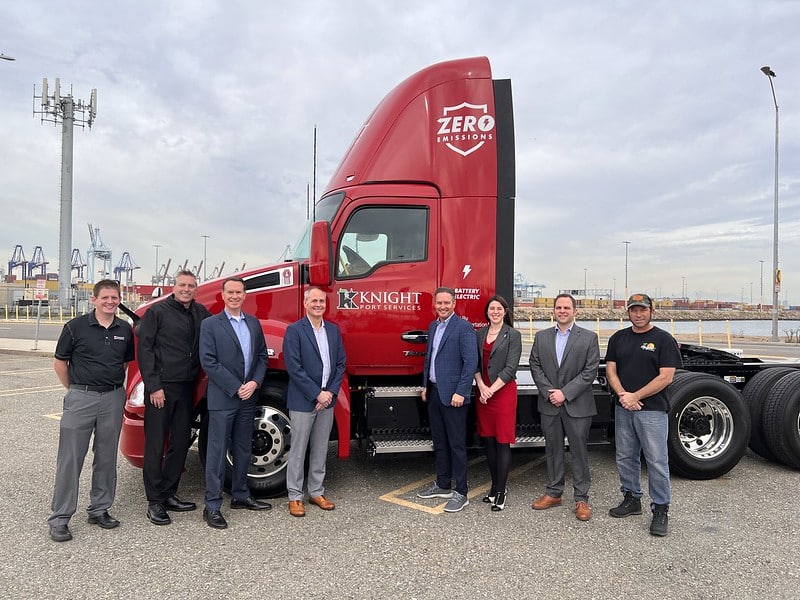 Kenworth Delivers T680E Electric Truck to Knight-Swift